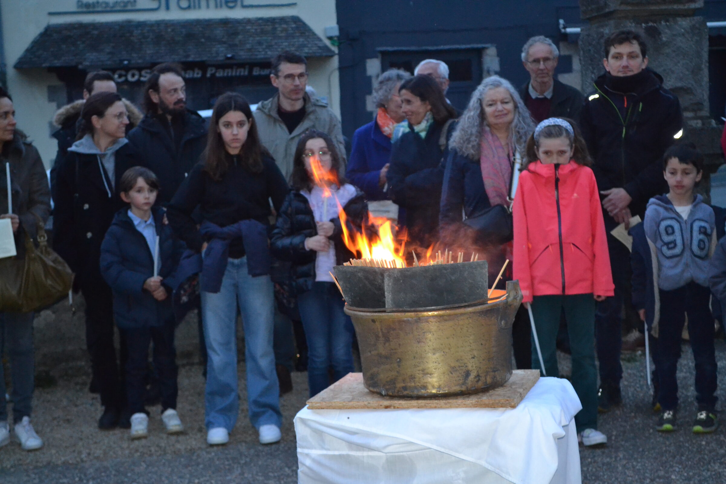 RETOUR SUR LA VEILLEE PASCALE - Le Diocèse de Quimper et Léon