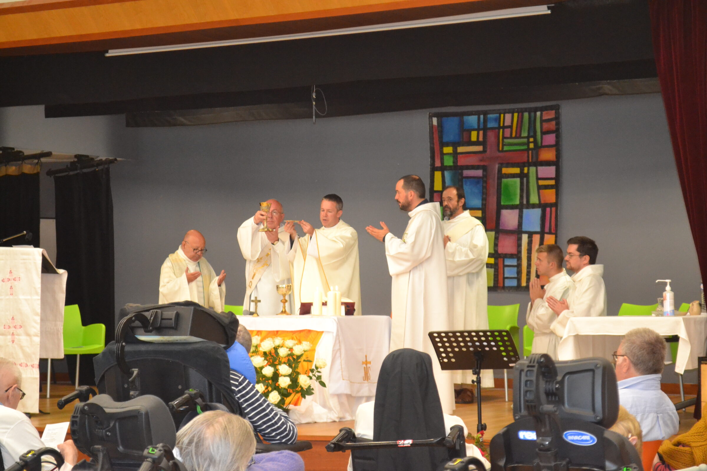 MESSE DE PREMICES DE NICOLAS POULAIN (Saint Thomas de Villeneuve à Plougastel) - Le Diocèse de ...
